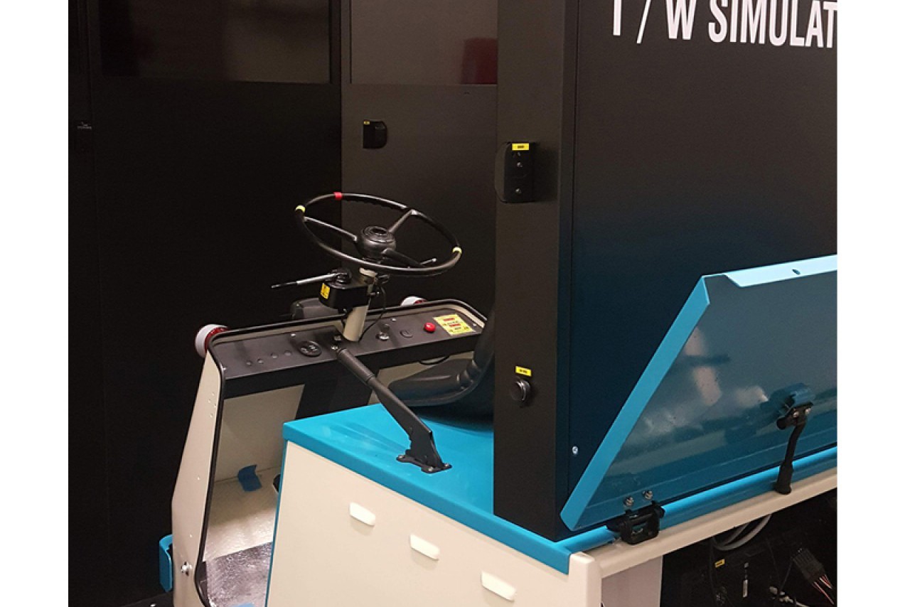 X-TW01 Tow Truck Driver Training Simulator - ANGRUP DEFENCE AND SIMULATION